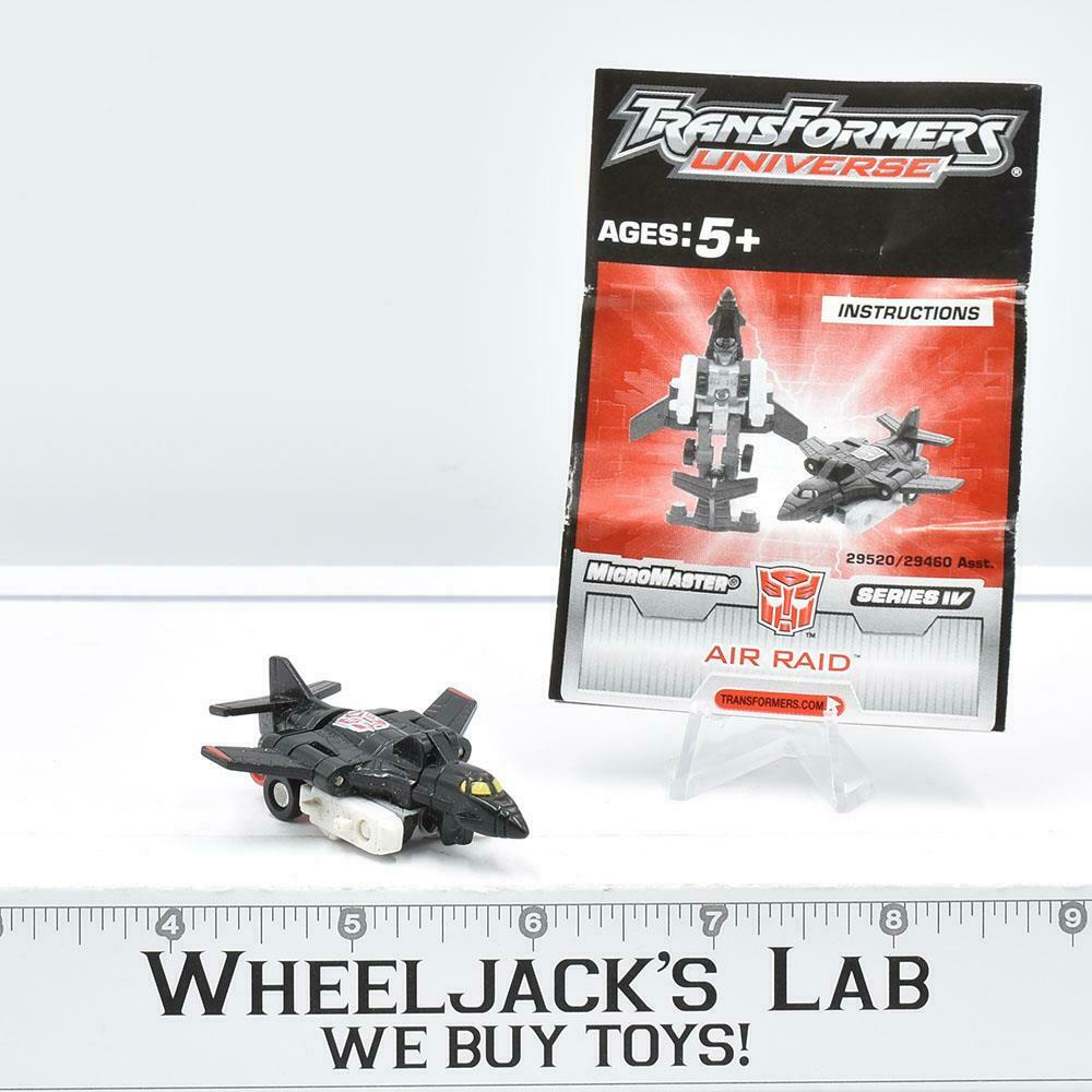Air Raid Micromaster Universe Transformers Action Figure - Wheeljack's Lab