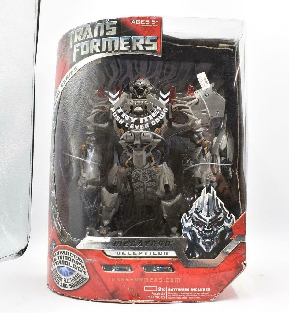 Megatron MISB NEW Transformers 2007 Hasbro Action Figure - Wheeljack's Lab