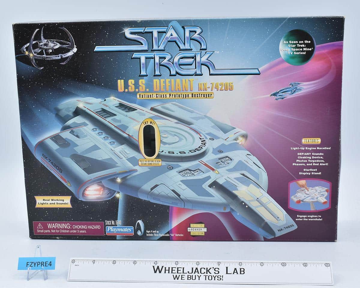 USS Defiant Star Trek Deep Space Nine 1997 Playmates Action Figure ...