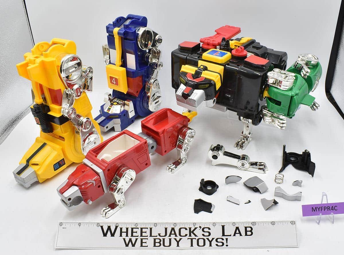 Voltron Defender of the Universe KO 20" Action Figure - Wheeljack's Lab