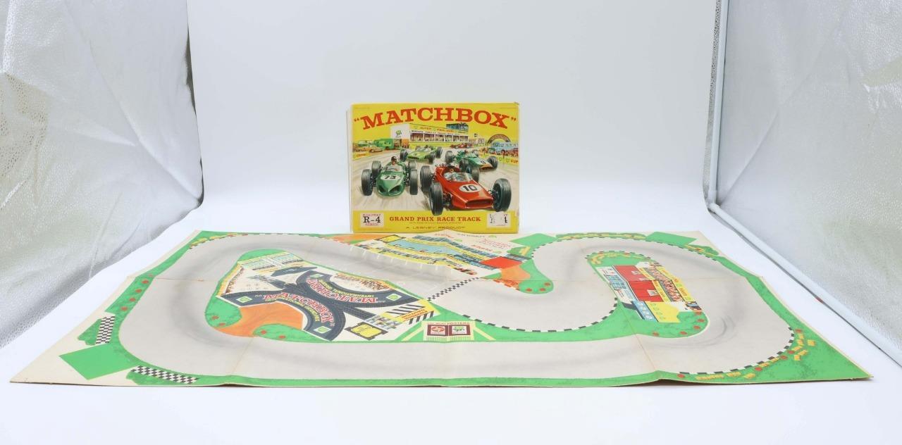 R-4 Roadway Series Grand Prix Race Track Mat Matchbox 1964 Lesney ...
