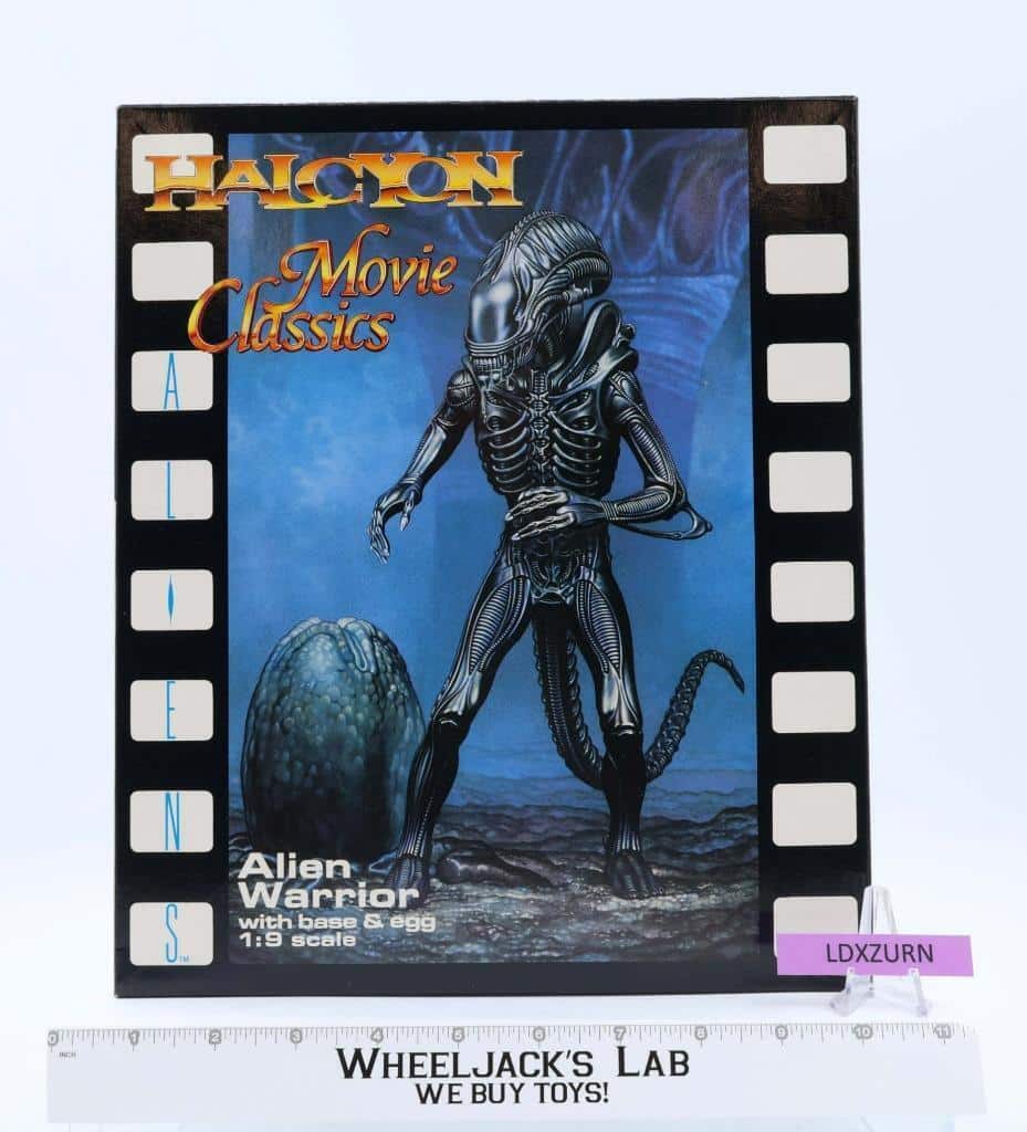 Alien Warrior W/Base & Egg Aliens Movie Classic 1991 Halcyon 1:9 Model ...