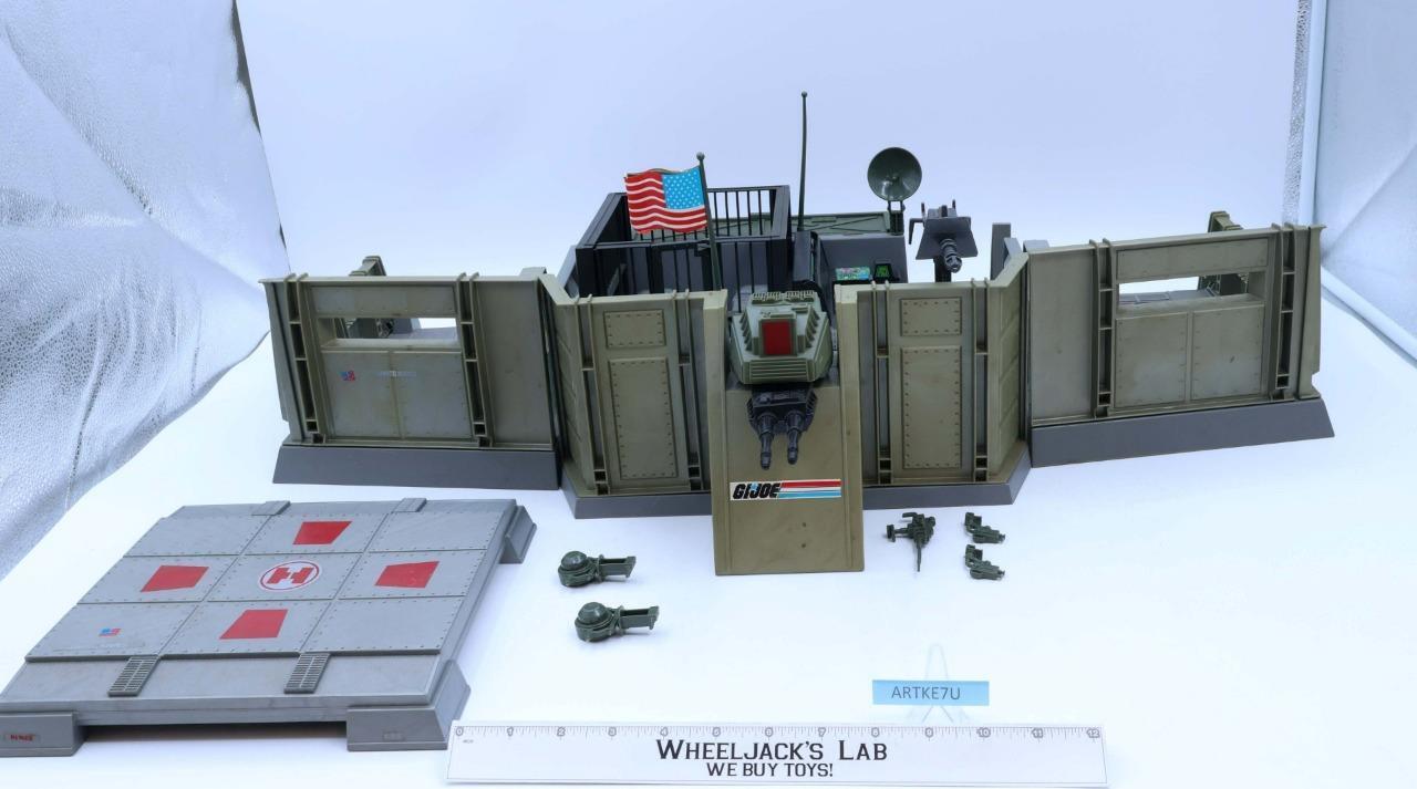 Headquarters Commander Center G.I. Joe 1983 Hasbro Vintage Playset - Wheeljack's Lab