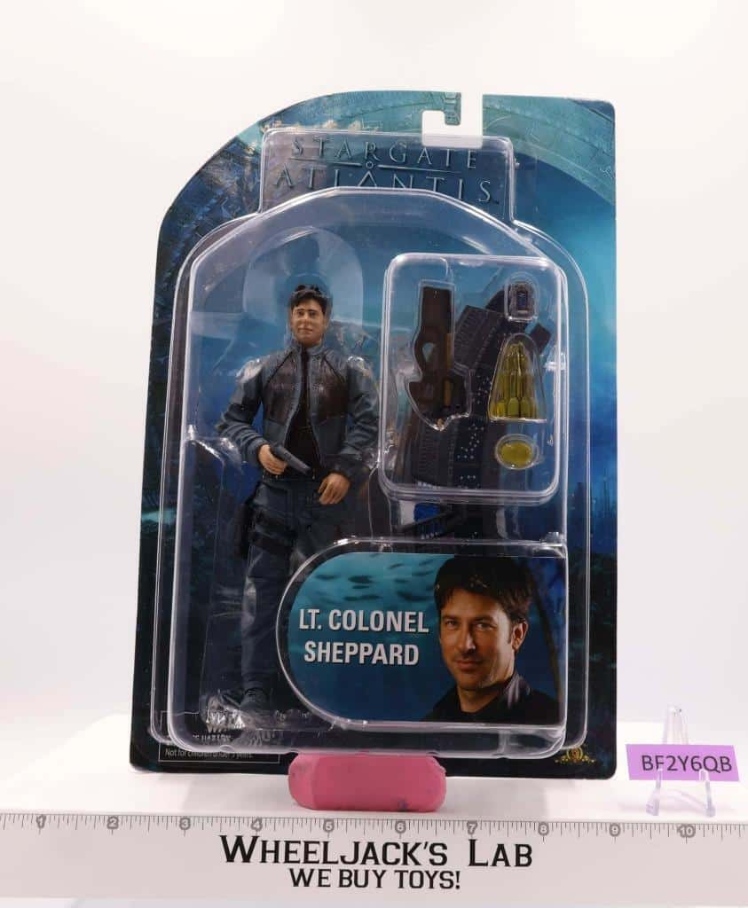 Lt. Colonel Sheppard Stargate Atlantis Series 1 MOSC Diamond Select Toys Figure - Wheeljack's Lab