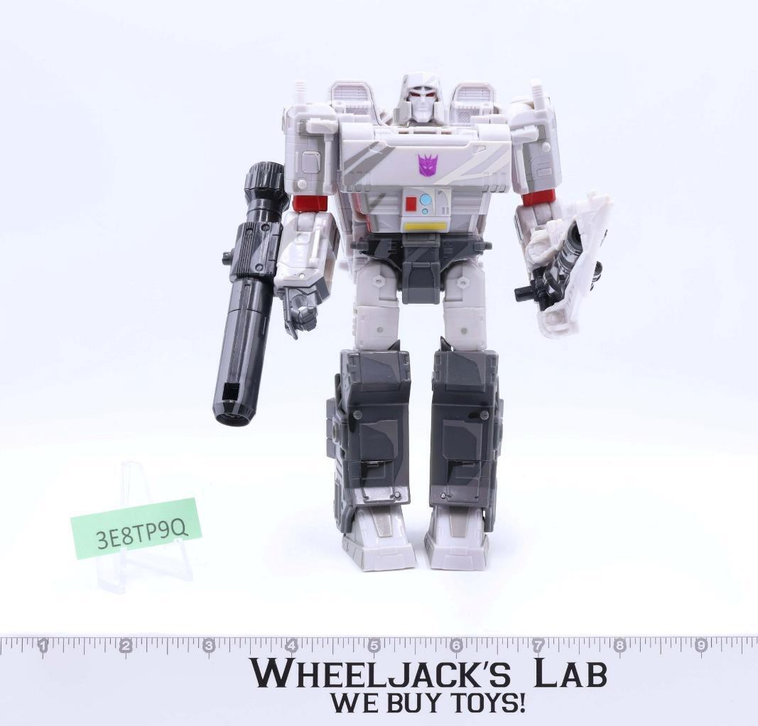 Megatron 100% Complete Transformers Siege War 35th Anniversary Hasbro ...