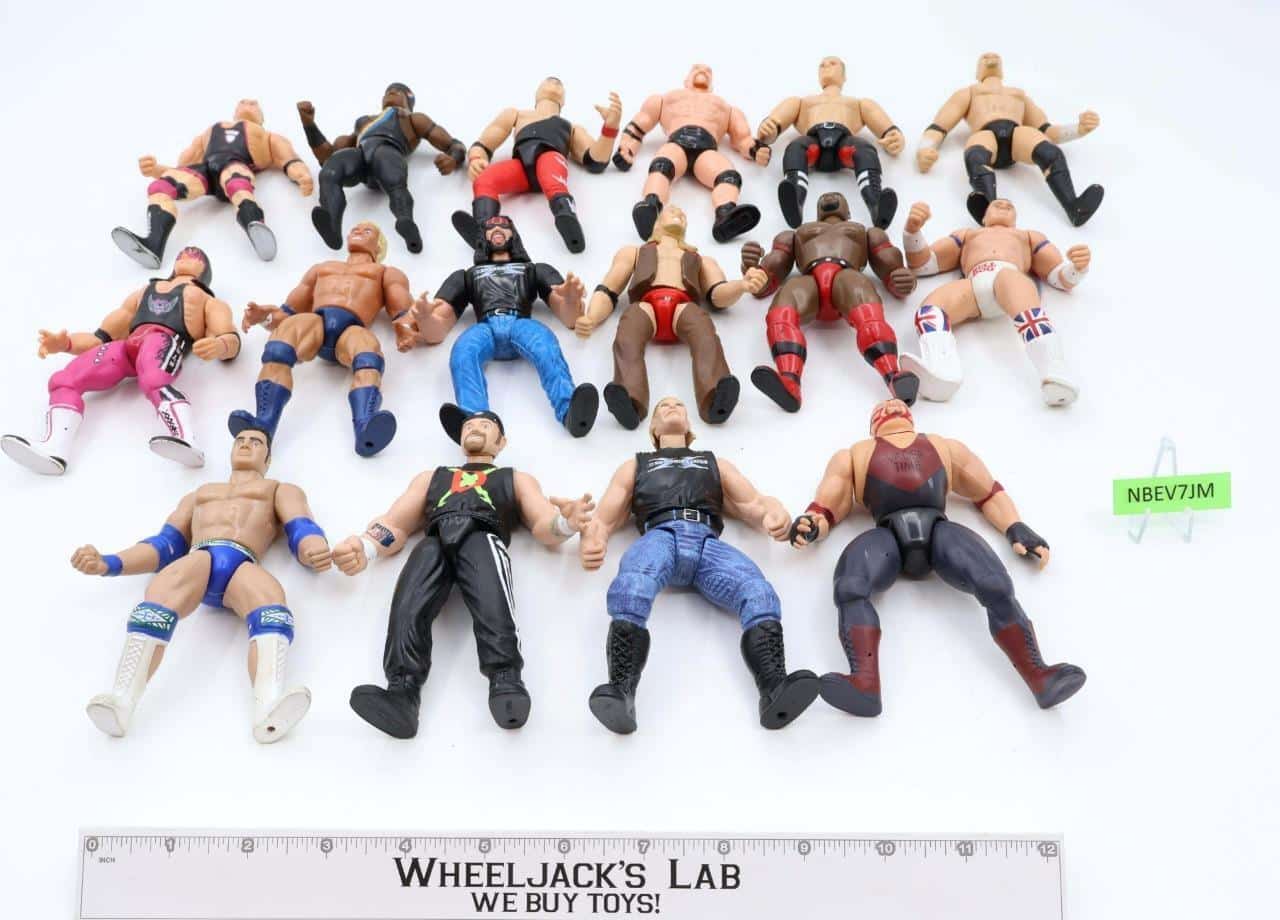 Lot of 16 WWF Wrestling 1990s Jakks Pacific 6" Action Figures ...