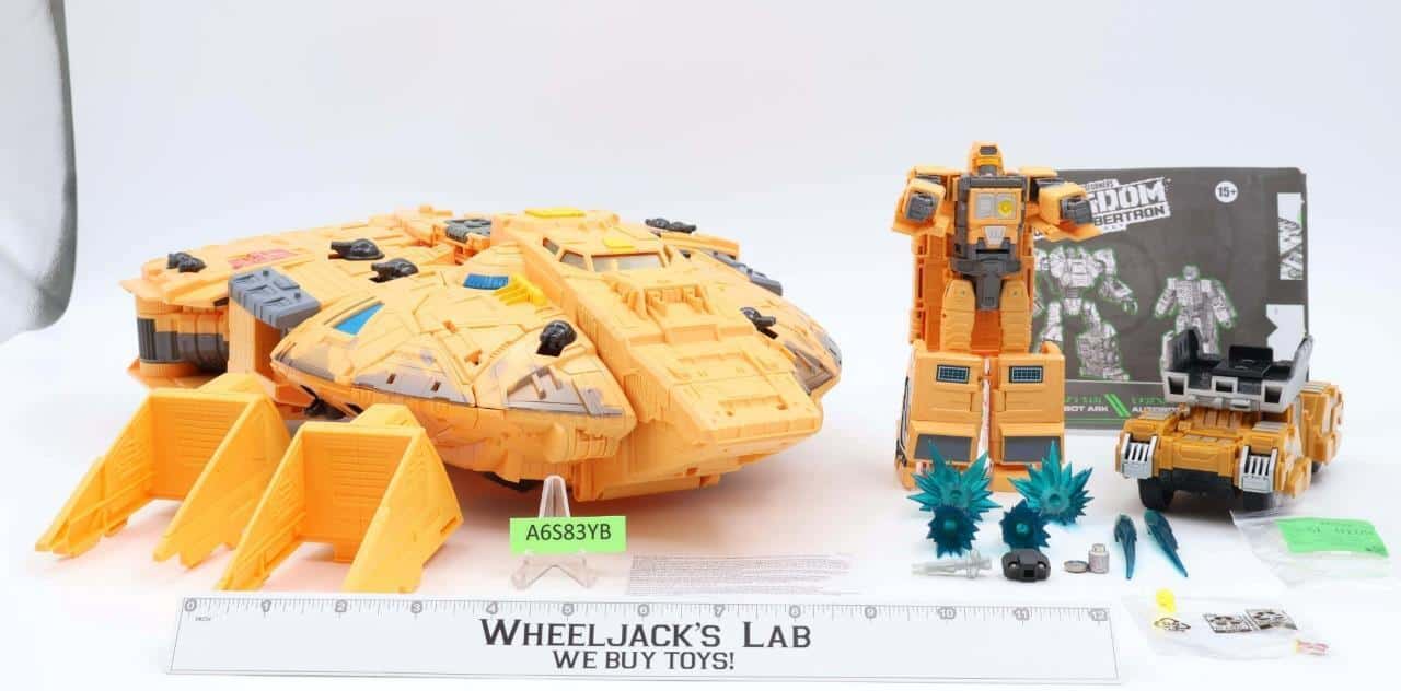 Autobot Ark W/ Mainframe 100% Complete Transformers Kingdom WFC 2021 ...