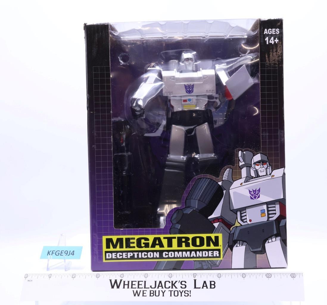 Megatron Decepticon Commander Transformers 2021 PCS Hasbro Statue NEW ...