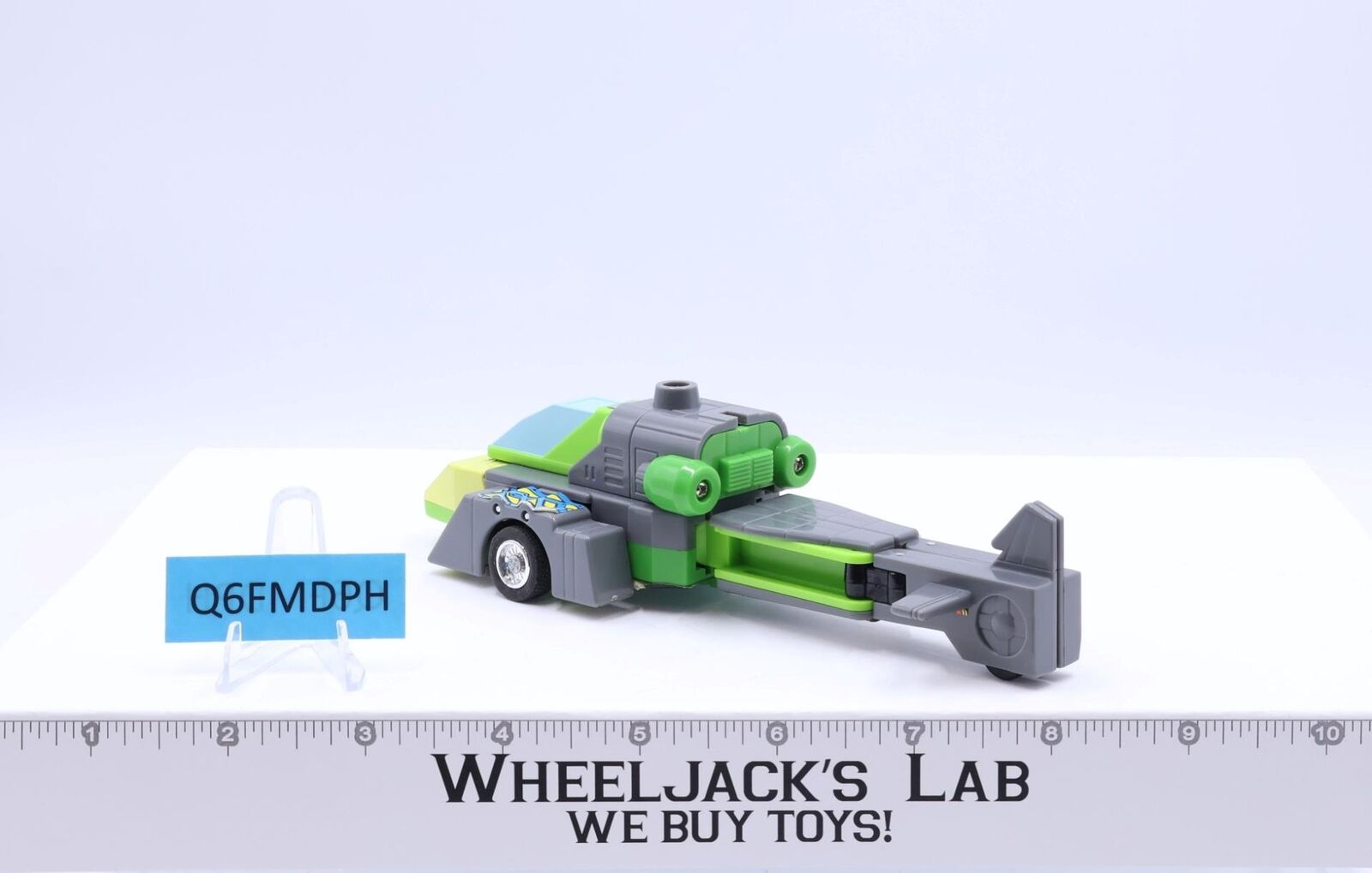 Springer Third Party Robot Action Figure - Wheeljack's Lab