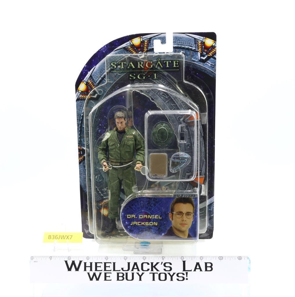 Dr. Daniel Jackson #2 Stargate SG-1 Series 1 MOSC Diamond Select 2006 Figure - Wheeljack's Lab