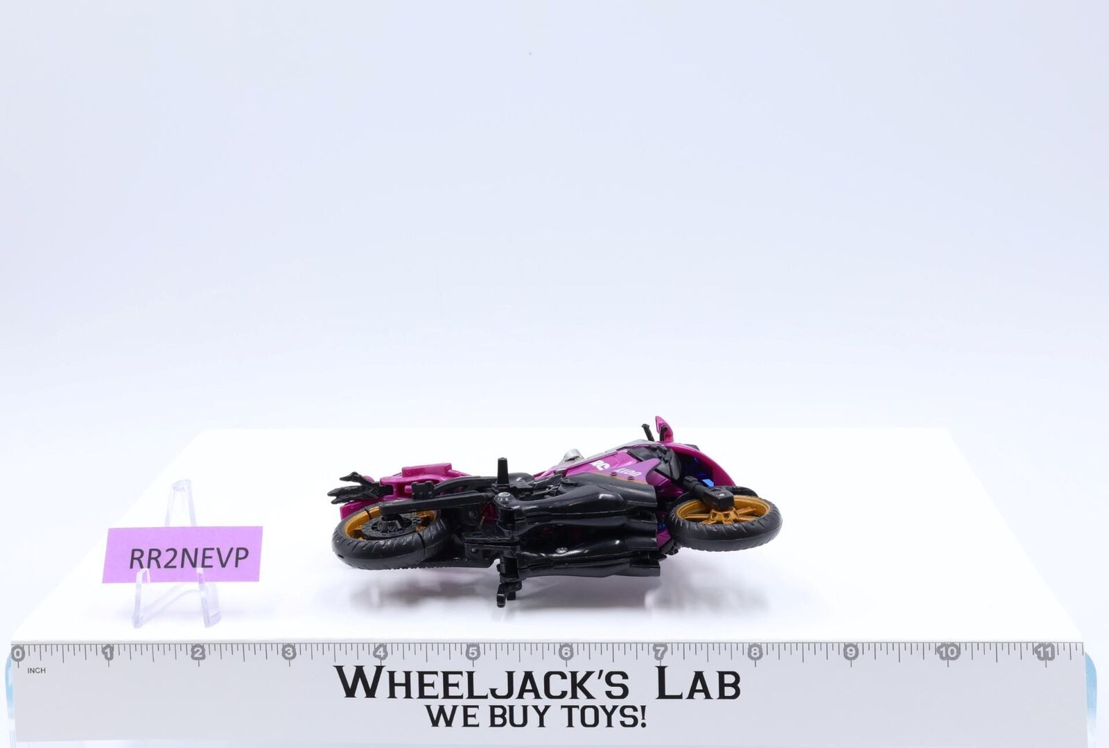 Arcee 100% Complete Deluxe Class Transformers Movie 2007 Hasbro Action Figure - Wheeljack's Lab