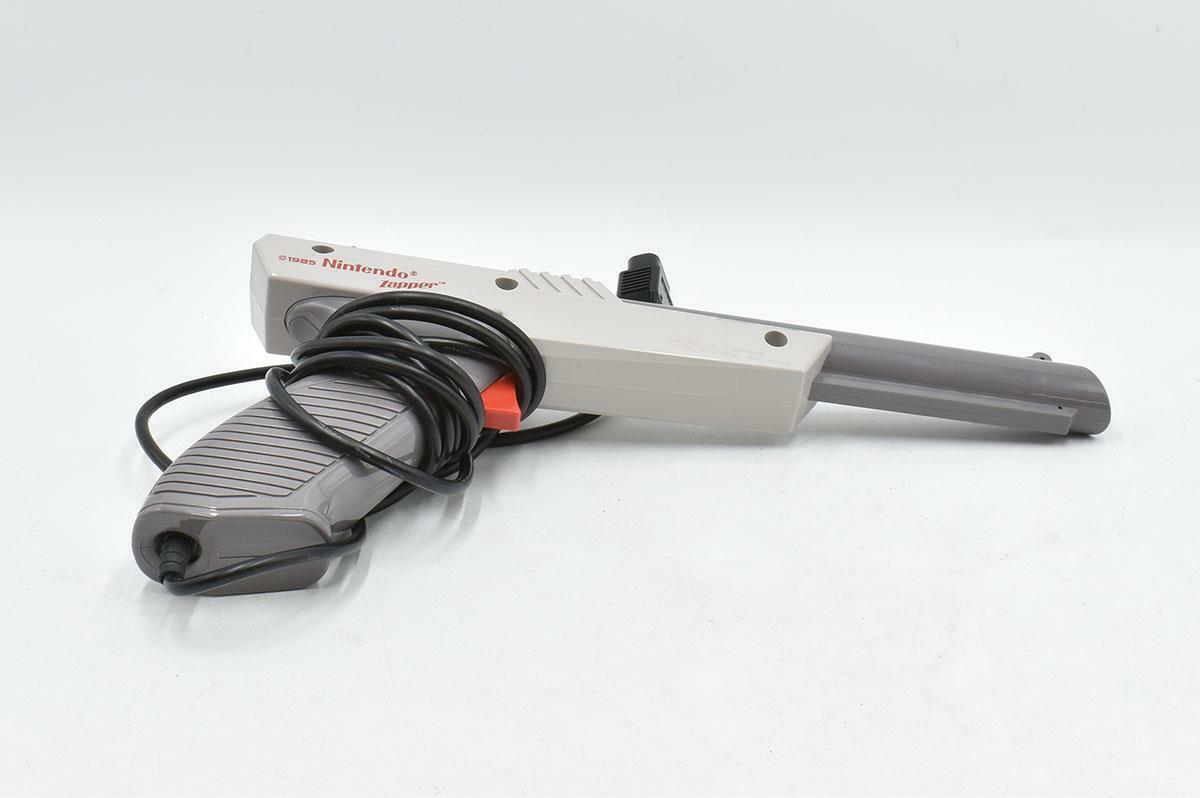 Nintendo Zapper Duck Hunt Light Gun NES-005 1985 Video Game Gun ...