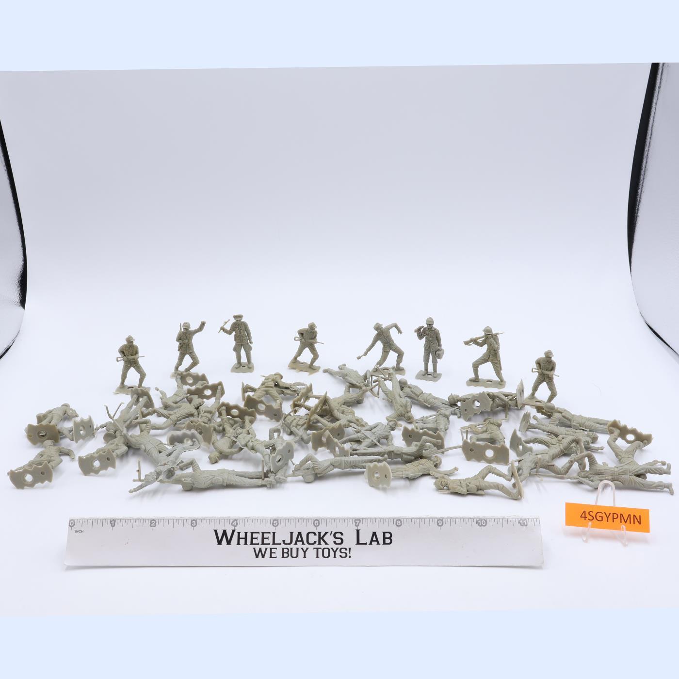 Lot of 48 Gray German Infantrymen WWII 1/32 Scale MPC Toy Soldiers ...