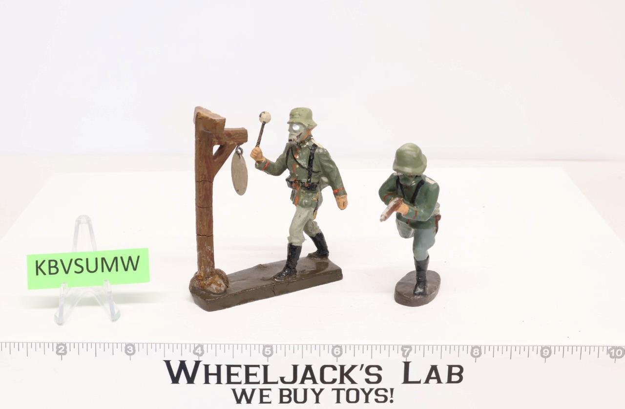 WWII German Soldiers (2) Gas Mask Gas Alarm Toy Soldiers 3" Elastolin ...