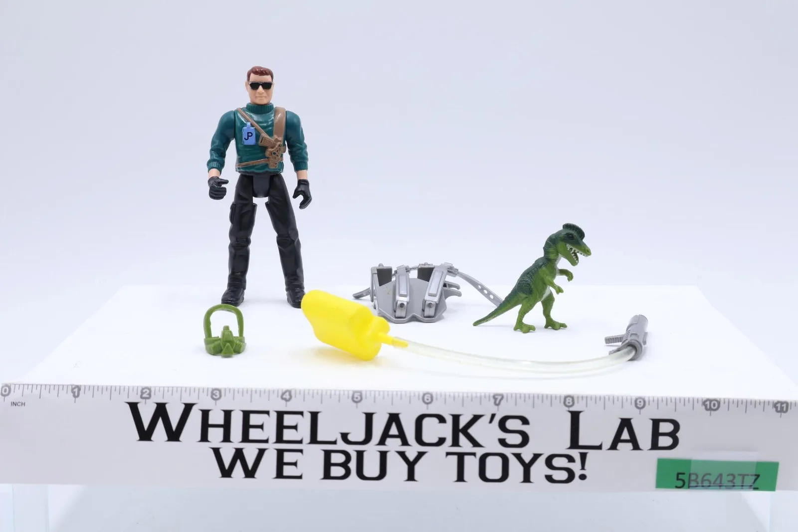 Dennis Nedry w/Tranq Spray Gun 100% Complete Jurassic Park 1993 Kenner ...