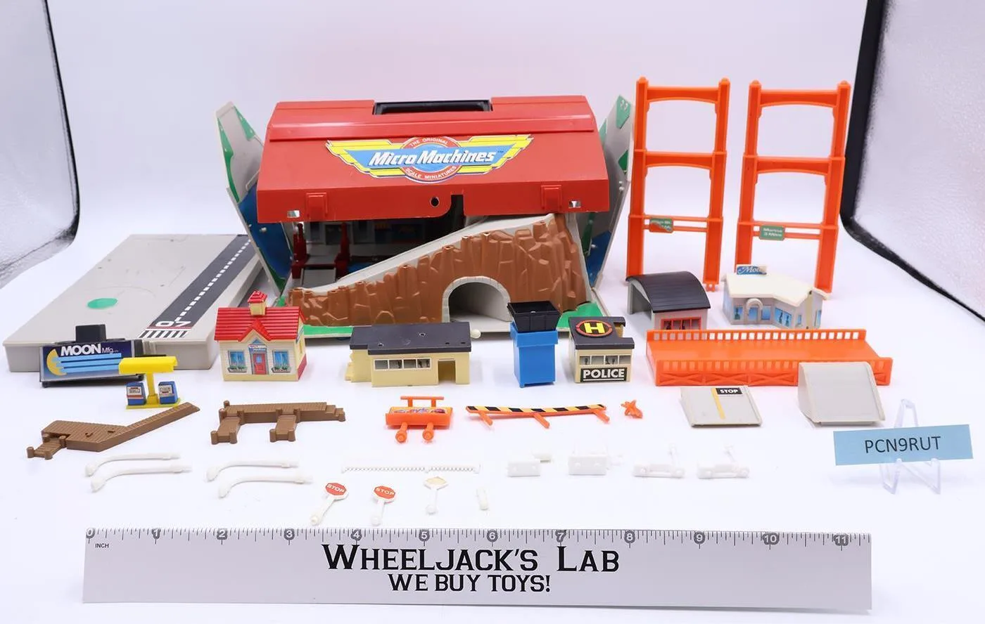 Super City Toolbox Micro Machines 1988 Galoob Carry Playset - Wheeljack ...