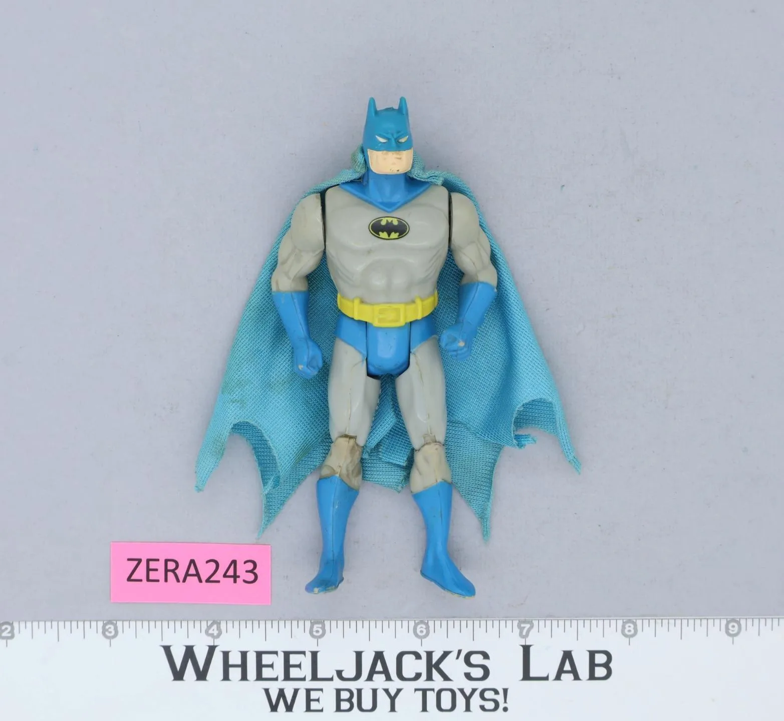Batman 100% Complete Super Powers DC Comics Kenner 1984 Vintage Action Figure - Wheeljack's Lab