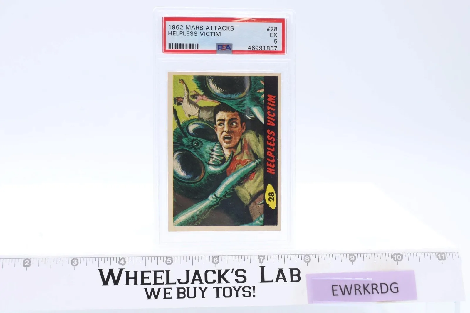 Helpless Victim #28 PSA GRADED 5 Mars Attacks 1962 Bubbles Inc Trading Card - Wheeljack's Lab