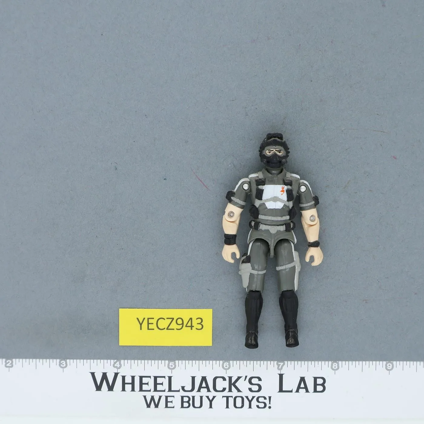Wet-Suit V6 G.I. Joe 2001 Hasbro Action Figure - Wheeljack's Lab